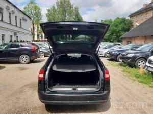 Melns Citroen C5 2009 Daugavpils, ar dzinēja tilpumu 1.60 L un nobraukumu 0 tūkst. km par 2750 €, foto 24 vietnē AUTOMOTO.COM.LV