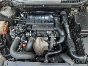 Melns Citroen C5 2009 Daugavpils, ar dzinēja tilpumu 1.60 L un nobraukumu 0 tūkst. km par 2750 €, foto 28 vietnē AUTOMOTO.COM.LV