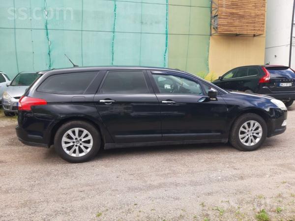 Melns Citroen C5 2009 Daugavpils, ar dzinēja tilpumu 1.60 L un nobraukumu 0 tūkst. km par 2750 €, foto 5 vietnē AUTOMOTO.COM.LV