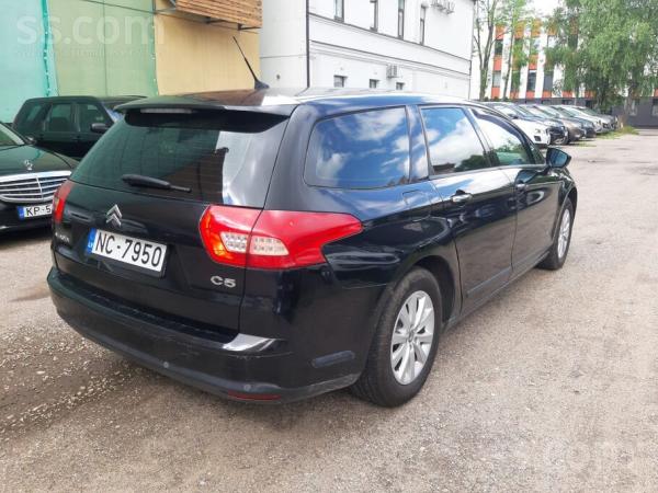 Melns Citroen C5 2009 Daugavpils, ar dzinēja tilpumu 1.60 L un nobraukumu 0 tūkst. km par 2750 €, foto 6 vietnē AUTOMOTO.COM.LV