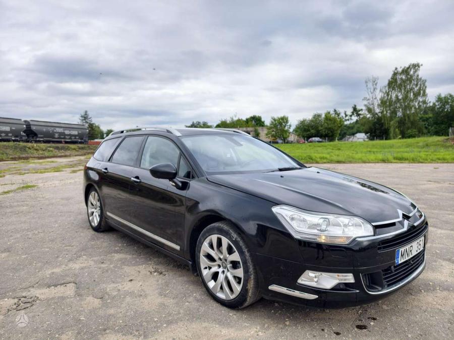 Melns Citroen C5 2009 Kauņa, ar dzinēja tilpumu 2.00 L un nobraukumu 250 tūkst. km par 1698 €, foto 1 vietnē AUTOMOTO.COM.LV