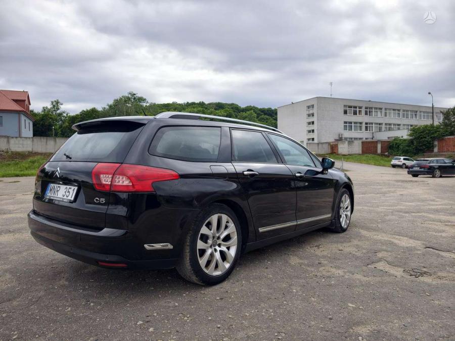 Melns Citroen C5 2009 Kauņa, ar dzinēja tilpumu 2.00 L un nobraukumu 250 tūkst. km par 1698 €, foto 4 vietnē AUTOMOTO.COM.LV