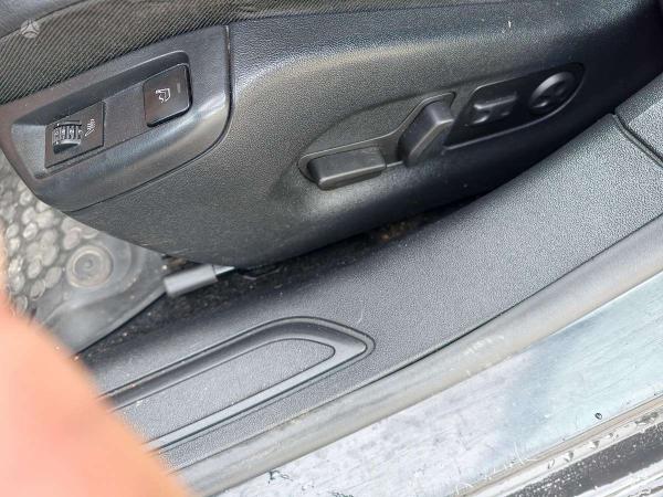 Melns Citroen C5 2009 Kauņa, ar dzinēja tilpumu 2.00 L un nobraukumu 250 tūkst. km par 1698 €, foto 10 vietnē AUTOMOTO.COM.LV