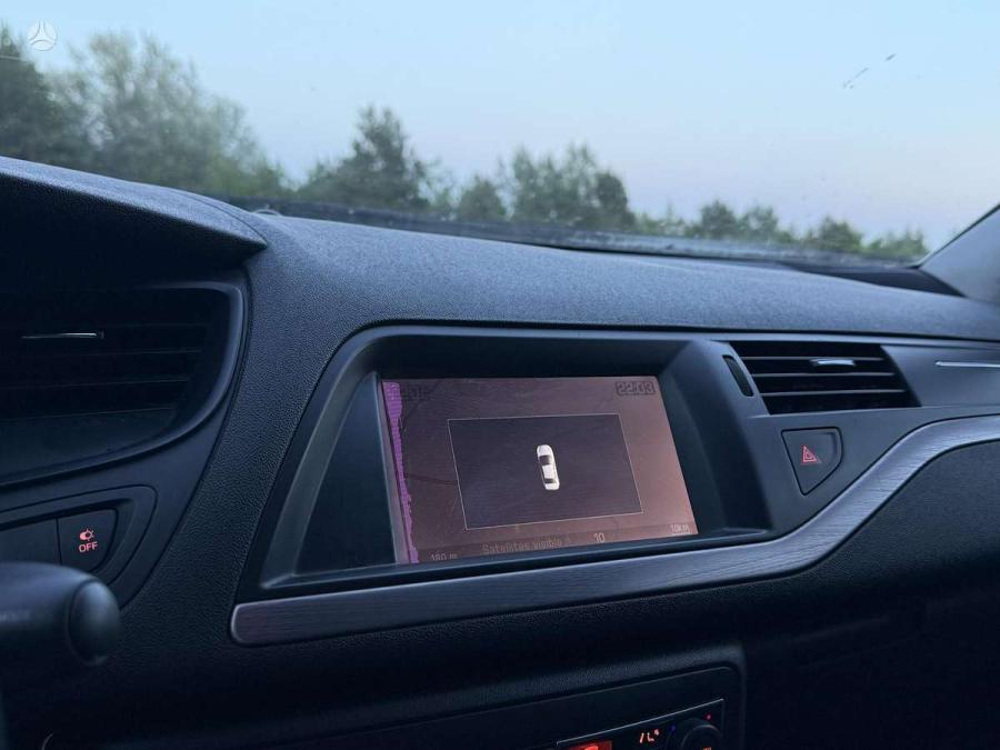 Black Citroen C5 2009 in Vilnius, with an engine capacity of 2.72 L and mileage of 354 thousand km for 2400 €, photo 13 on AUTOMOTO.COM.LV