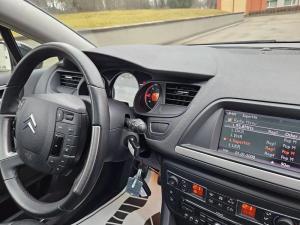 Черный Ситроен С5 2009 в Екабпилс, объемом двигателя 2.20 л и пробегом 254 тыс. км за 3000 €, фото 24 на AUTOMOTO.COM.LV