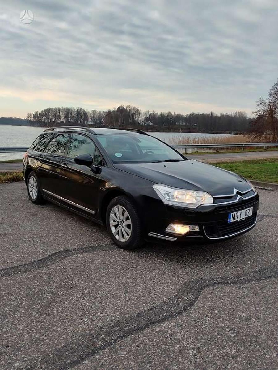Melns Citroen C5 2009 Trakai, ar dzinēja tilpumu 1.60 L un nobraukumu 220 tūkst. km par 2200 €, foto 1 vietnē AUTOMOTO.COM.LV
