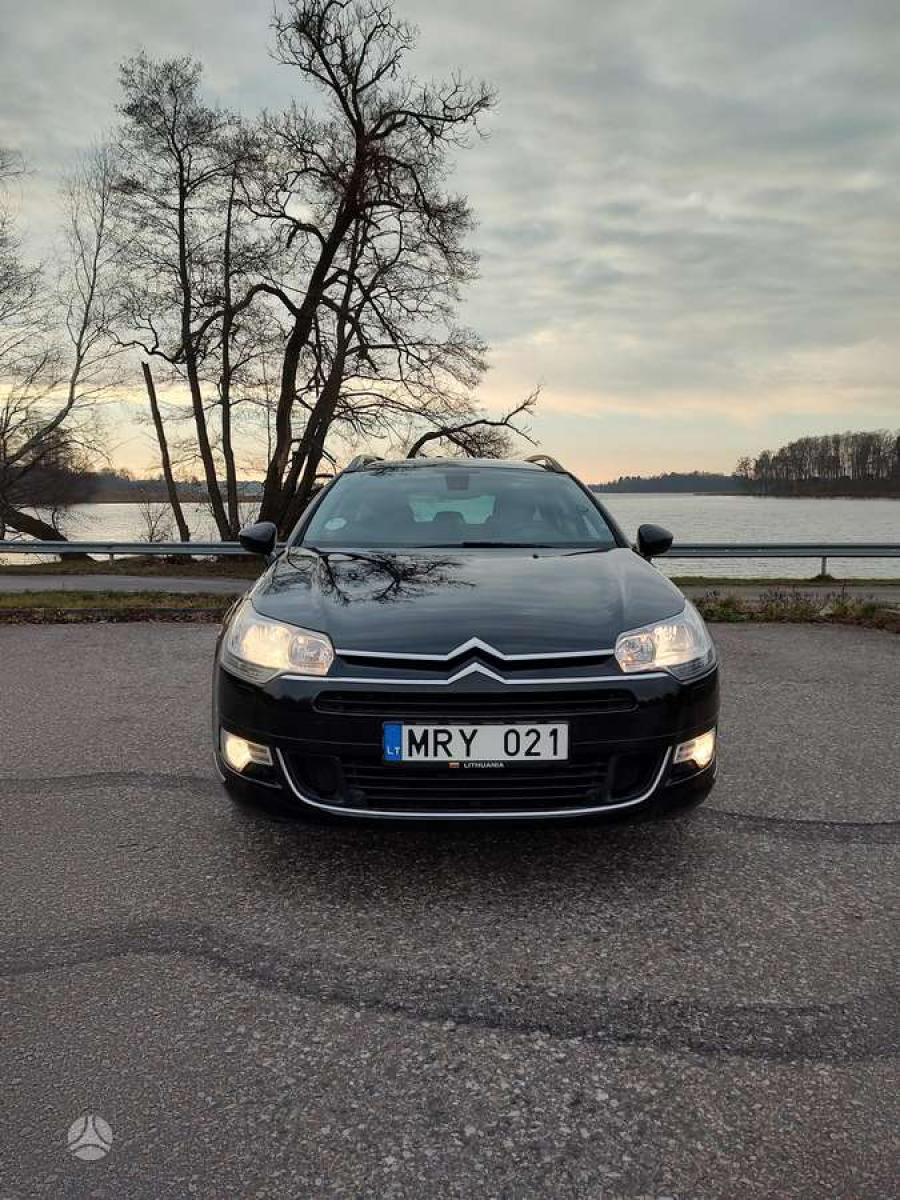 Melns Citroen C5 2009 Trakai, ar dzinēja tilpumu 1.60 L un nobraukumu 220 tūkst. km par 2200 €, foto 4 vietnē AUTOMOTO.COM.LV