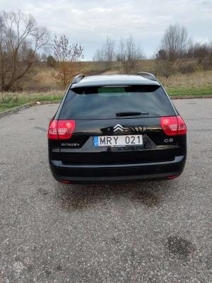 Melns Citroen C5 2009 Trakai, ar dzinēja tilpumu 1.60 L un nobraukumu 220 tūkst. km par 2200 €, foto 6 vietnē AUTOMOTO.COM.LV