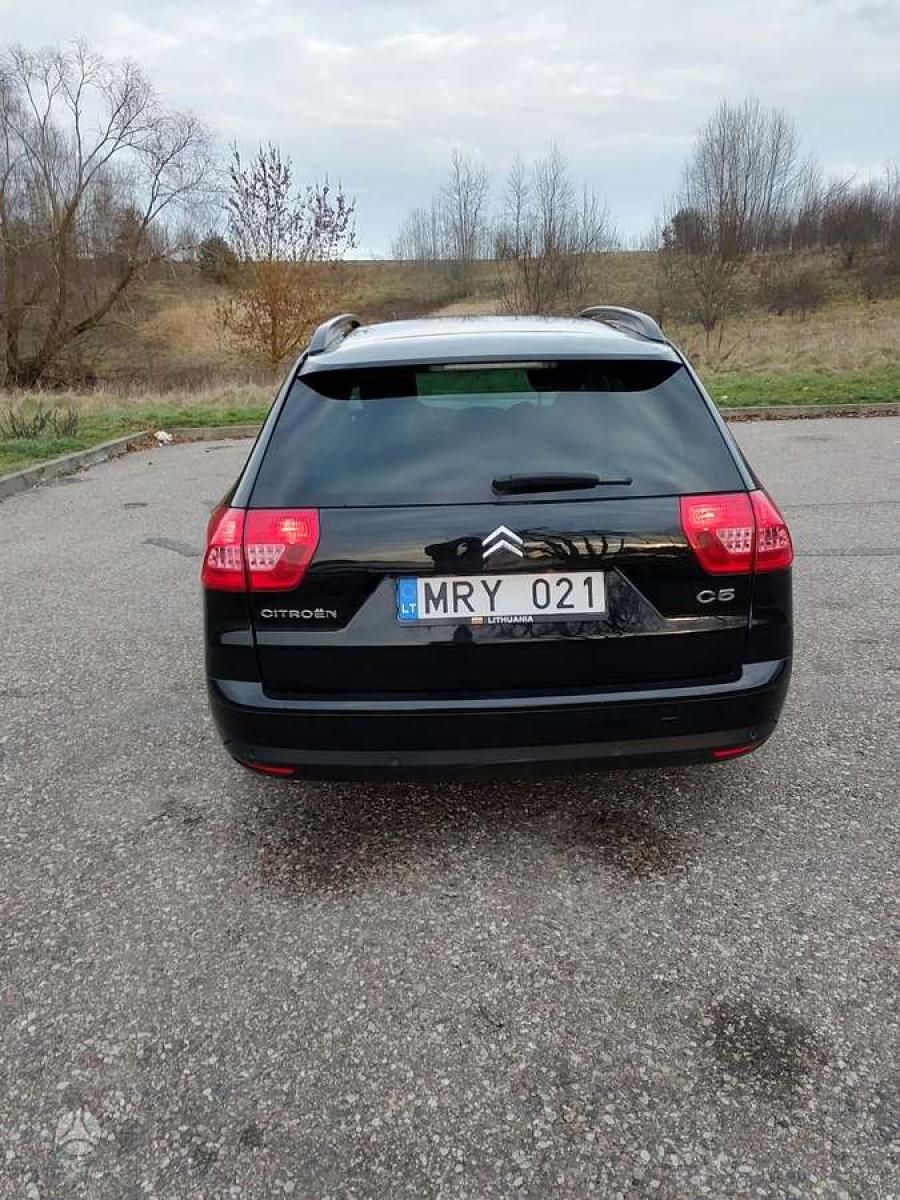 Melns Citroen C5 2009 Trakai, ar dzinēja tilpumu 1.60 L un nobraukumu 220 tūkst. km par 2200 €, foto 6 vietnē AUTOMOTO.COM.LV