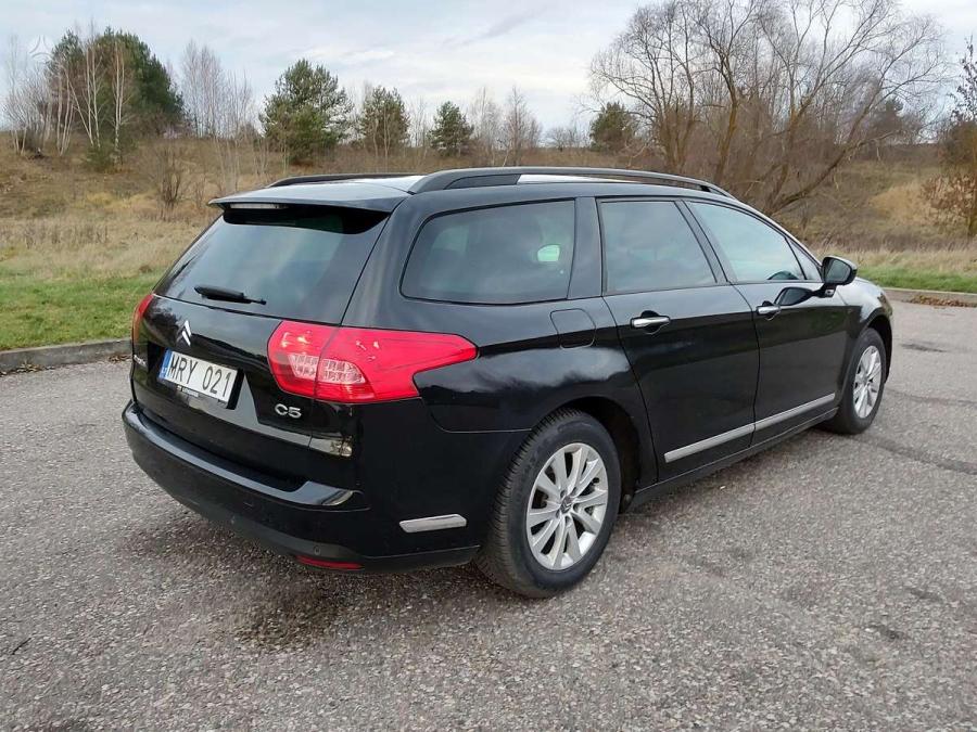 Melns Citroen C5 2009 Trakai, ar dzinēja tilpumu 1.60 L un nobraukumu 220 tūkst. km par 2200 €, foto 7 vietnē AUTOMOTO.COM.LV
