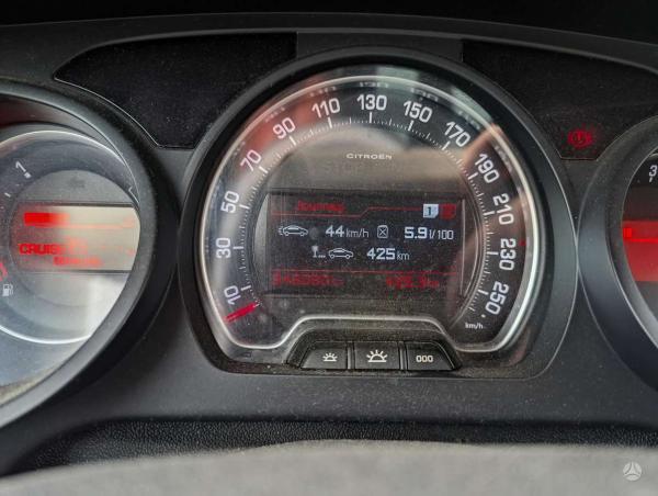 Black Citroen C5 2009 in Kaunas, with an engine capacity of 2.00 L and mileage of 346 thousand km for 2999 €, photo 10 on AUTOMOTO.COM.LV