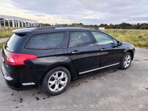 Melns Citroen C5 2009 Kauņa, ar dzinēja tilpumu 2.00 L un nobraukumu 349 tūkst. km par 1900 €, foto 5 vietnē AUTOMOTO.COM.LV