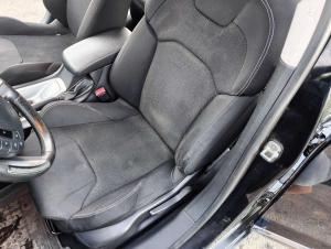 Melns Citroen C5 2009 Kauņa, ar dzinēja tilpumu 2.00 L un nobraukumu 349 tūkst. km par 1900 €, foto 11 vietnē AUTOMOTO.COM.LV
