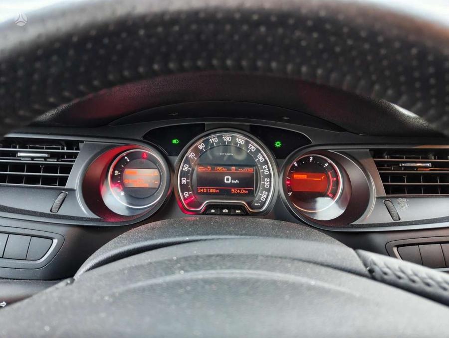 Melns Citroen C5 2009 Kauņa, ar dzinēja tilpumu 2.00 L un nobraukumu 349 tūkst. km par 1900 €, foto 14 vietnē AUTOMOTO.COM.LV