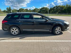Black Citroen C5 2009 in Rezekne, with an engine capacity of 2.00 L and mileage of 261 thousand km for 2450 €, photo  on AUTOMOTO.COM.LV