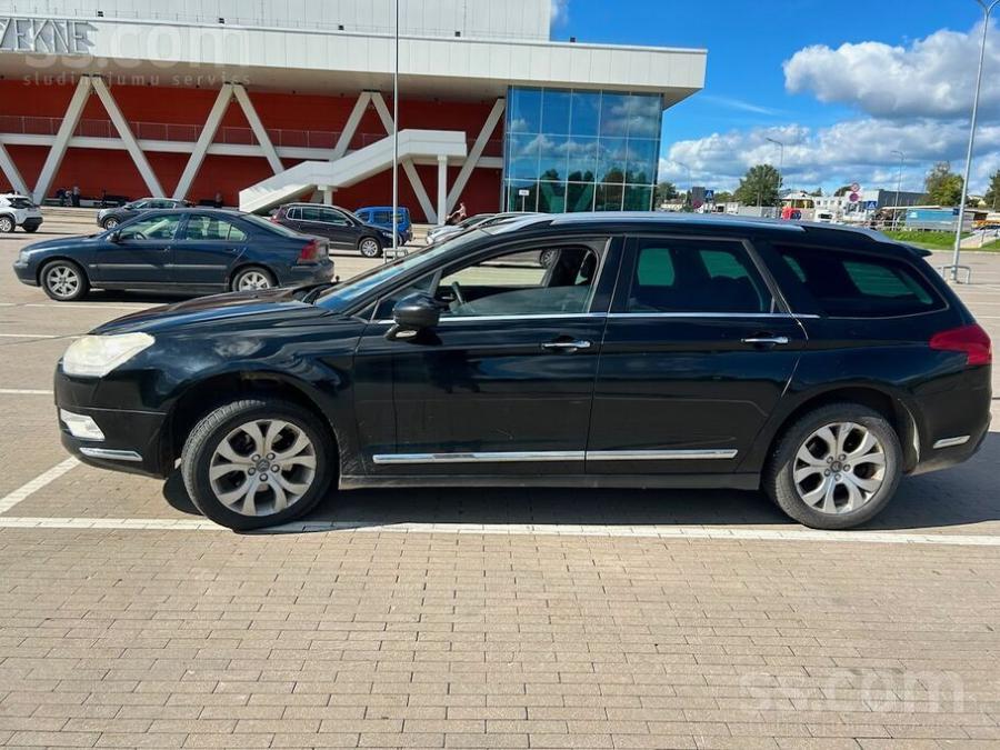 Melns Citroen C5 2009 Rēzekne, ar dzinēja tilpumu 2.00 L un nobraukumu 261 tūkst. km par 2450 €, foto 4 vietnē AUTOMOTO.COM.LV