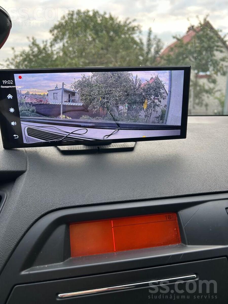Melns Citroen C5 2009 Rēzekne, ar dzinēja tilpumu 2.00 L un nobraukumu 261 tūkst. km par 2450 €, foto 7 vietnē AUTOMOTO.COM.LV