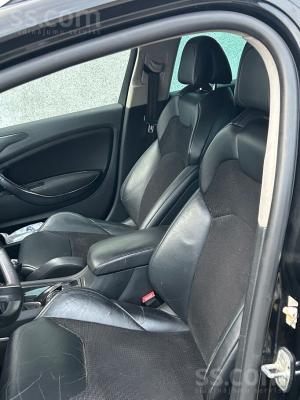 Melns Citroen C5 2009 Rēzekne, ar dzinēja tilpumu 2.00 L un nobraukumu 261 tūkst. km par 2450 €, foto 9 vietnē AUTOMOTO.COM.LV