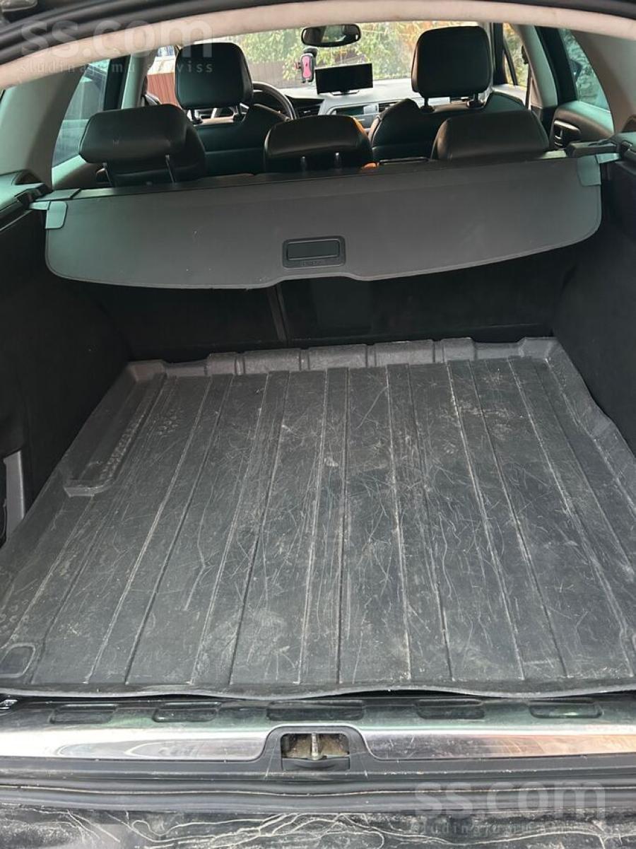 Melns Citroen C5 2009 Rēzekne, ar dzinēja tilpumu 2.00 L un nobraukumu 261 tūkst. km par 2450 €, foto 11 vietnē AUTOMOTO.COM.LV