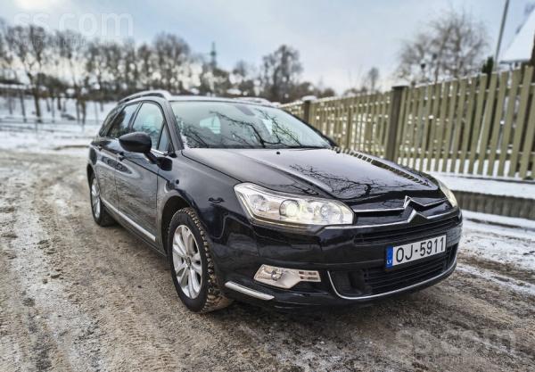 Melns Citroen C5 2010 Valmiera, ar dzinēja tilpumu 2.00 L un nobraukumu 172 tūkst. km par 4700 €, foto 4 vietnē AUTOMOTO.COM.LV