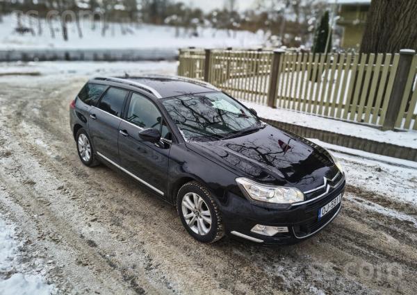 Melns Citroen C5 2010 Valmiera, ar dzinēja tilpumu 2.00 L un nobraukumu 172 tūkst. km par 4700 €, foto 7 vietnē AUTOMOTO.COM.LV