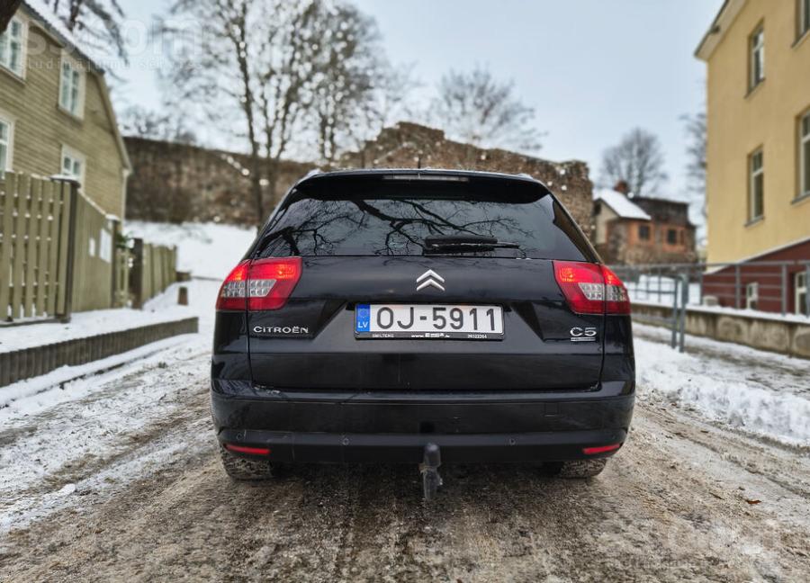 Melns Citroen C5 2010 Valmiera, ar dzinēja tilpumu 2.00 L un nobraukumu 172 tūkst. km par 4700 €, foto 8 vietnē AUTOMOTO.COM.LV