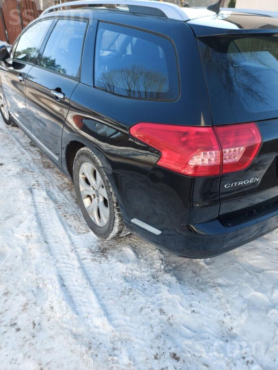Melns Citroen C5 2010 Rīga, ar dzinēja tilpumu 2.00 L un nobraukumu 240 tūkst. km par 3100 €, foto 2 vietnē AUTOMOTO.COM.LV
