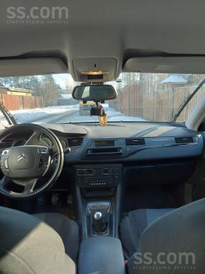 Melns Citroen C5 2010 Rīga, ar dzinēja tilpumu 2.00 L un nobraukumu 240 tūkst. km par 3100 €, foto 5 vietnē AUTOMOTO.COM.LV