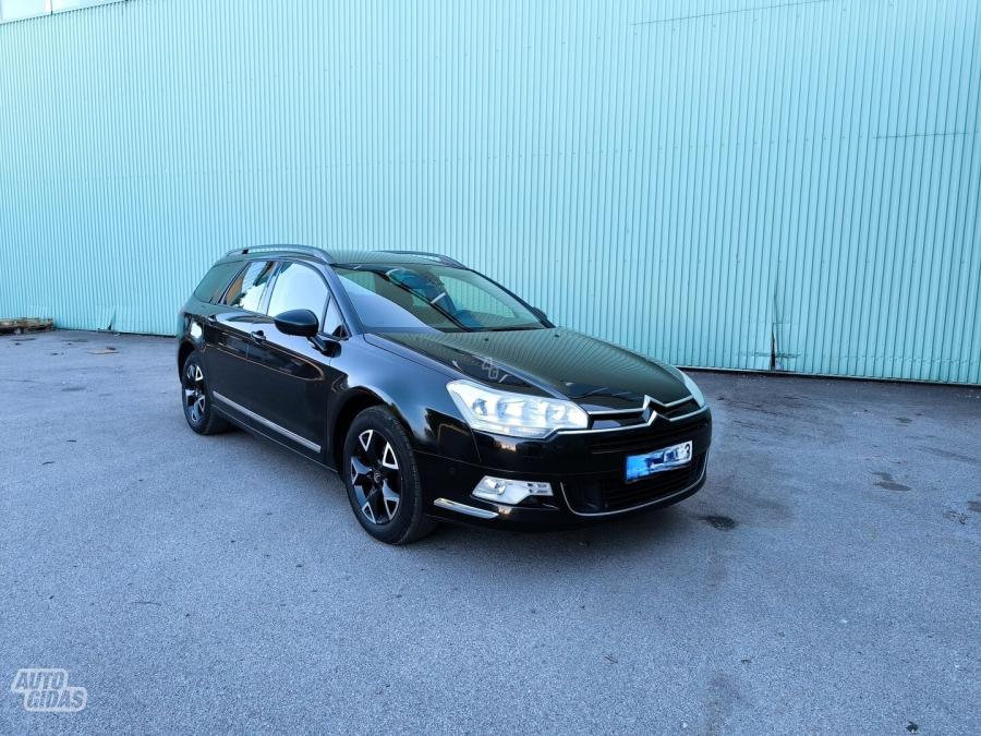 Black Citroen C5 2010 in Kaunas, with an engine capacity of 2.00 L and mileage of 382 thousand km for 2000 €, photo 1 on AUTOMOTO.COM.LV