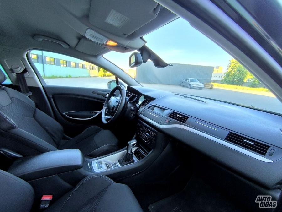 Black Citroen C5 2010 in Kaunas, with an engine capacity of 2.00 L and mileage of 382 thousand km for 2000 €, photo 15 on AUTOMOTO.COM.LV