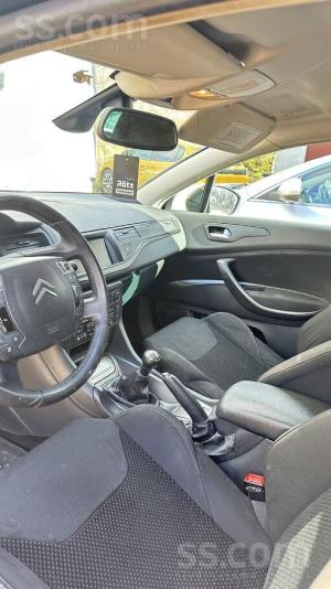 Melns Citroen C5 2010 Rēzekne, ar dzinēja tilpumu 1.60 L un nobraukumu 305 tūkst. km par 1200 €, foto 6 vietnē AUTOMOTO.COM.LV