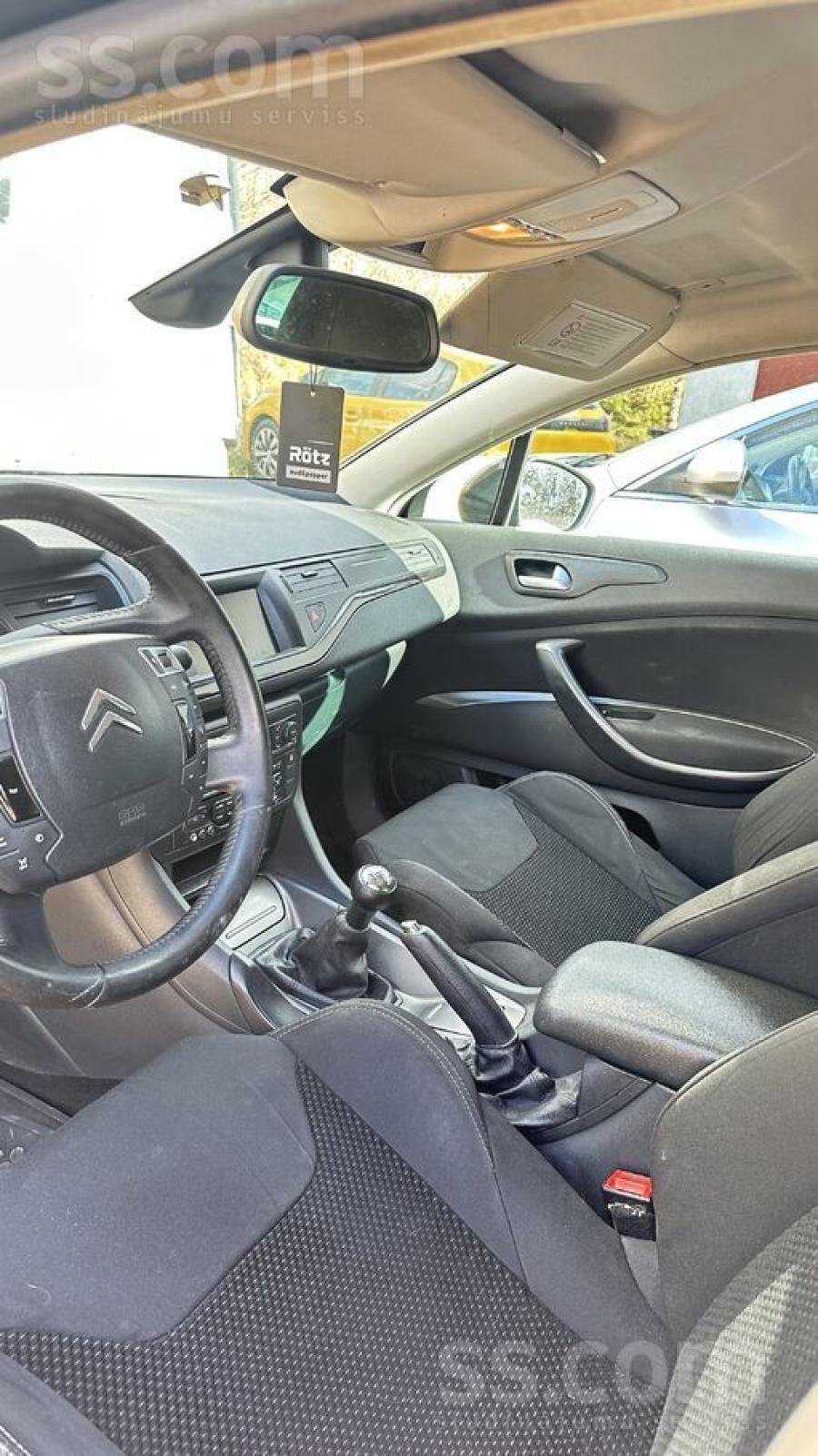 Melns Citroen C5 2010 Rēzekne, ar dzinēja tilpumu 1.60 L un nobraukumu 305 tūkst. km par 1200 €, foto 6 vietnē AUTOMOTO.COM.LV