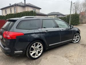 Melns Citroen C5 2010 Rīga, ar dzinēja tilpumu 3.00 L un nobraukumu 263 tūkst. km par 4390 €, foto 3 vietnē AUTOMOTO.COM.LV