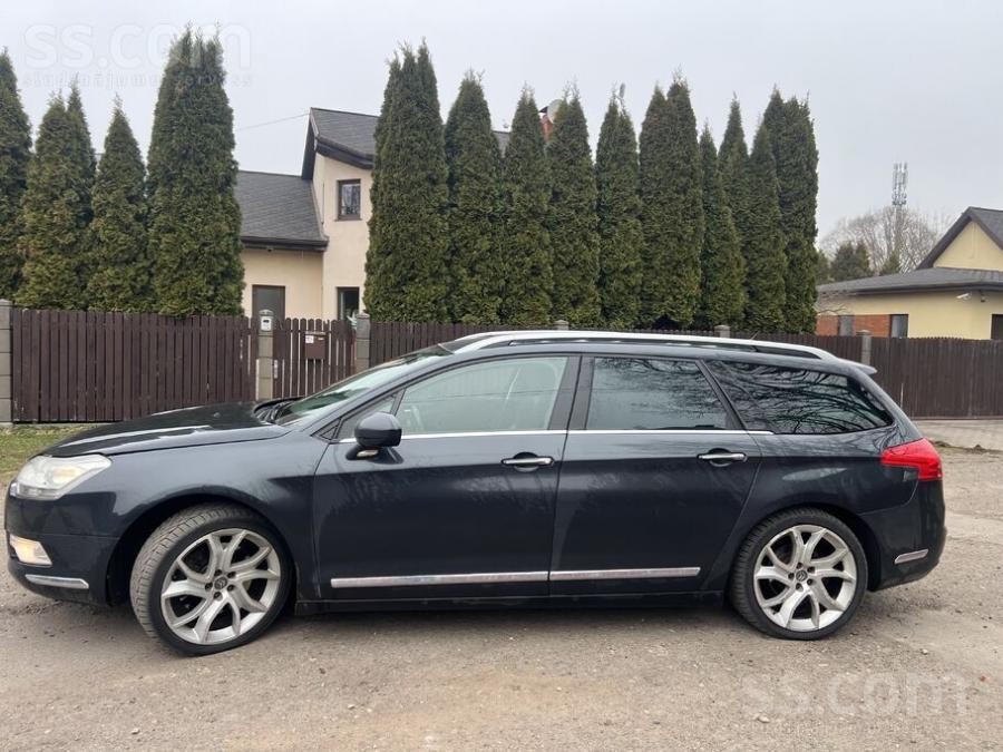 Melns Citroen C5 2010 Rīga, ar dzinēja tilpumu 3.00 L un nobraukumu 263 tūkst. km par 4390 €, foto 14 vietnē AUTOMOTO.COM.LV