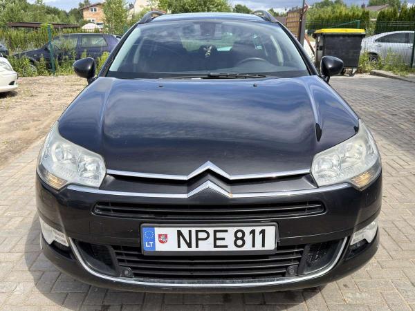 Black Citroen C5 2010 in Vilnius, with an engine capacity of 2.00 L and mileage of 292 thousand km for 1450 €, photo 3 on AUTOMOTO.COM.LV
