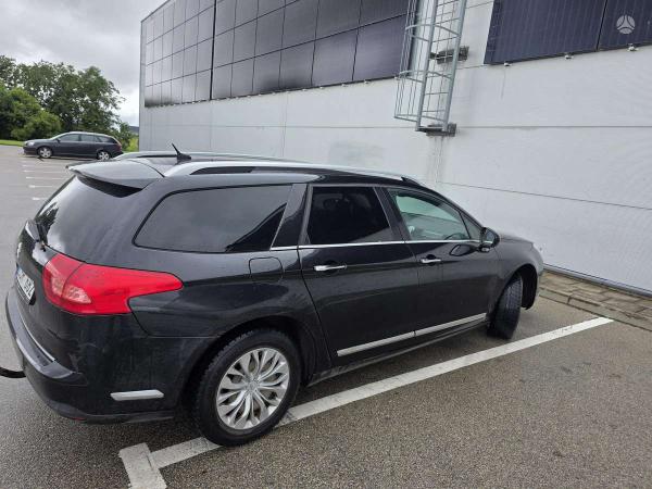 Black Citroen C5 2010 in Panevezys, with an engine capacity of 2.00 L and mileage of 330 thousand km for 1500 €, photo 5 on AUTOMOTO.COM.LV