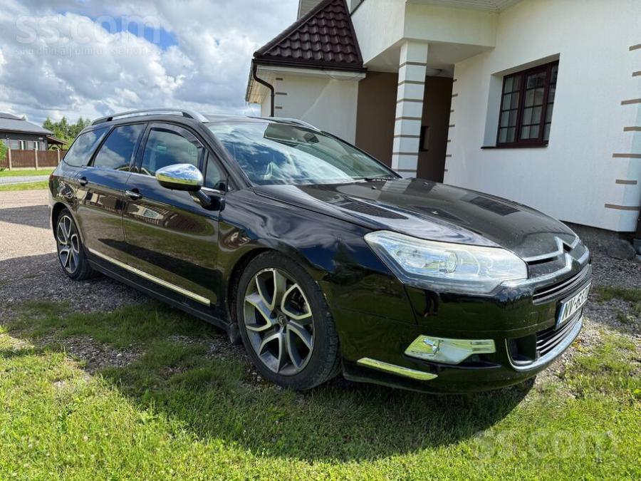 Melns Citroen C5 2010 Rīga, ar dzinēja tilpumu 3.00 L un nobraukumu 327 tūkst. km par 3400 €, foto 3 vietnē AUTOMOTO.COM.LV