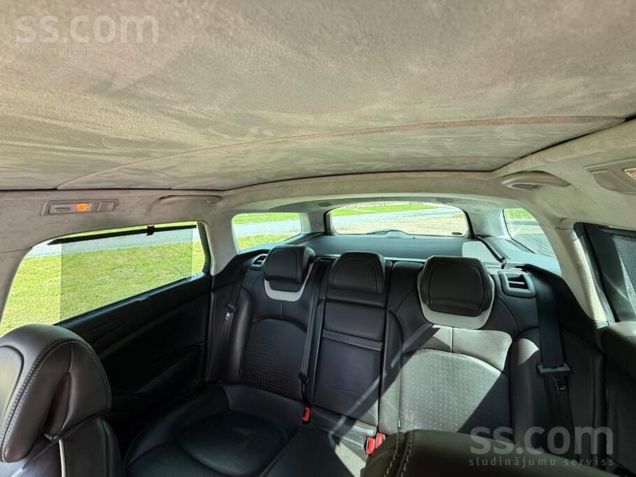 Melns Citroen C5 2010 Rīga, ar dzinēja tilpumu 3.00 L un nobraukumu 327 tūkst. km par 3400 €, foto 5 vietnē AUTOMOTO.COM.LV