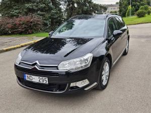 Black Citroen C5 2010 in Jekabpils, with an engine capacity of 1.60 L and mileage of 327 thousand km for 2590 €, photo 3 on AUTOMOTO.COM.LV