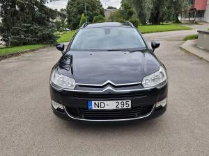 Black Citroen C5 2010 in Jekabpils, with an engine capacity of 1.60 L and mileage of 327 thousand km for 2590 €, photo 4 on AUTOMOTO.COM.LV
