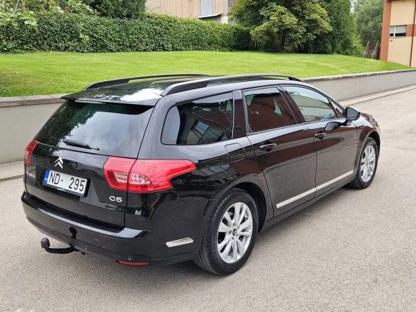 Black Citroen C5 2010 in Jekabpils, with an engine capacity of 1.60 L and mileage of 327 thousand km for 2590 €, photo 7 on AUTOMOTO.COM.LV
