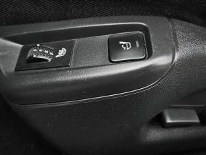 Black Citroen C5 2010 in Jekabpils, with an engine capacity of 1.60 L and mileage of 327 thousand km for 2590 €, photo 14 on AUTOMOTO.COM.LV