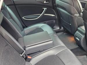 Black Citroen C5 2010 in Jekabpils, with an engine capacity of 1.60 L and mileage of 327 thousand km for 2590 €, photo 22 on AUTOMOTO.COM.LV