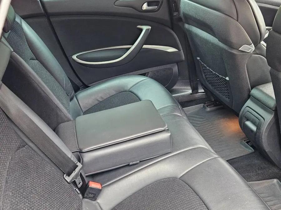 Black Citroen C5 2010 in Jekabpils, with an engine capacity of 1.60 L and mileage of 327 thousand km for 2590 €, photo 22 on AUTOMOTO.COM.LV