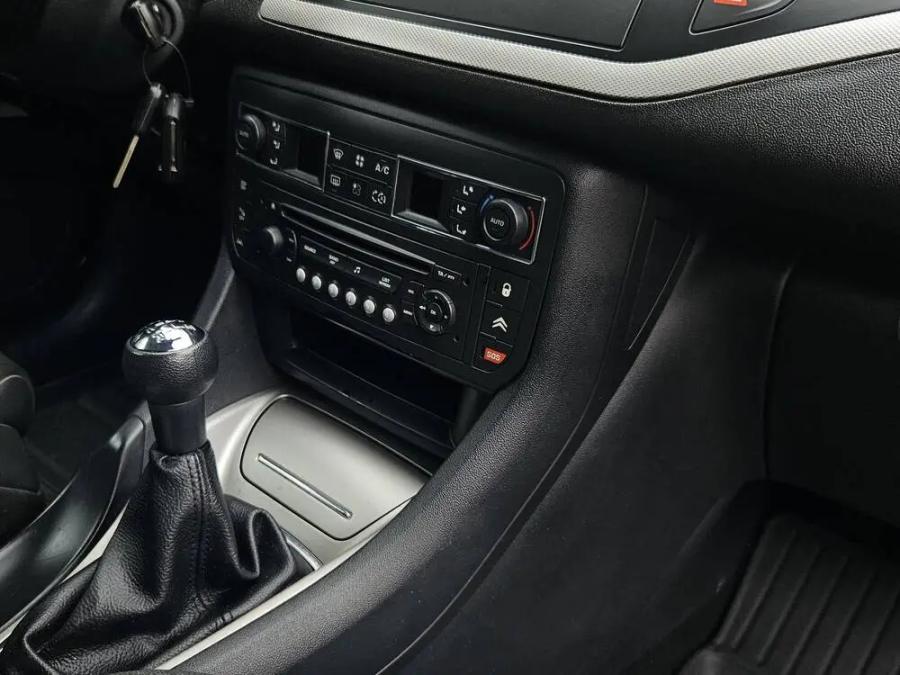 Black Citroen C5 2010 in Jekabpils, with an engine capacity of 1.60 L and mileage of 327 thousand km for 2590 €, photo 27 on AUTOMOTO.COM.LV