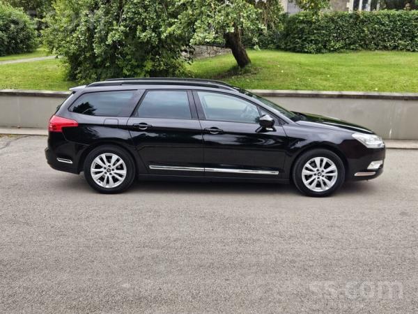 Black Citroen C5 2010 in Jekabpils, with an engine capacity of 1.60 L and mileage of 327 thousand km for 2590 €, photo 6 on AUTOMOTO.COM.LV