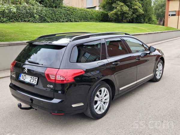 Black Citroen C5 2010 in Jekabpils, with an engine capacity of 1.60 L and mileage of 327 thousand km for 2590 €, photo 7 on AUTOMOTO.COM.LV