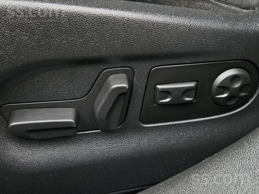 Melns Citroen C5 2010 Jēkabpils, ar dzinēja tilpumu 1.60 L un nobraukumu 327 tūkst. km par 2590 €, foto 15 vietnē AUTOMOTO.COM.LV