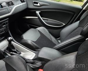 Melns Citroen C5 2010 Jēkabpils, ar dzinēja tilpumu 1.60 L un nobraukumu 327 tūkst. km par 2590 €, foto 16 vietnē AUTOMOTO.COM.LV