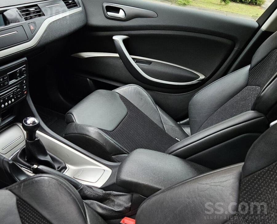 Melns Citroen C5 2010 Jēkabpils, ar dzinēja tilpumu 1.60 L un nobraukumu 327 tūkst. km par 2590 €, foto 16 vietnē AUTOMOTO.COM.LV